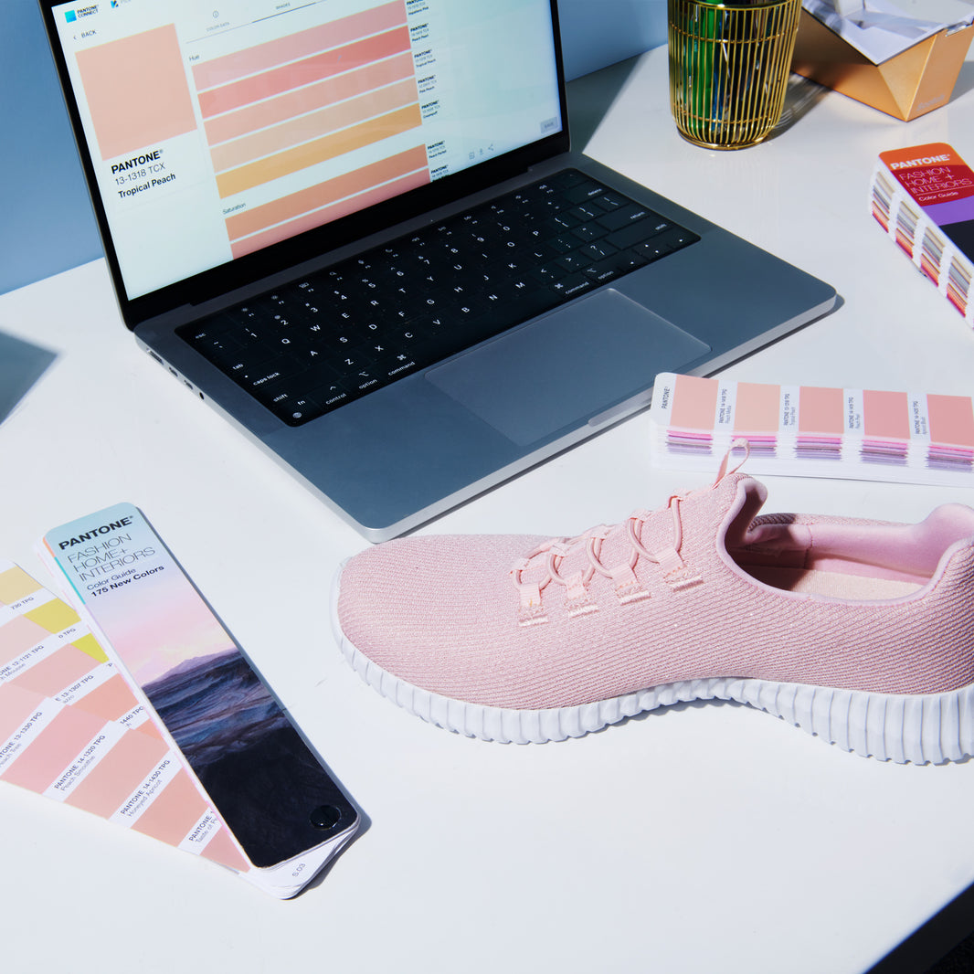 Trend books + Publications – PANTONE